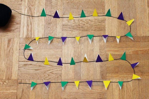 Easy diy paper garland. – Look what I made ...