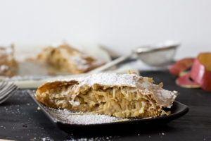 Grandma's Apple Strudel. | LOOK WHAT I MADE ...