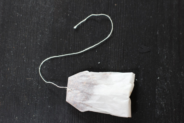 DIY Halloween ghost tea bags.