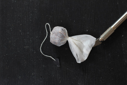 DIY Halloween ghost tea bags.