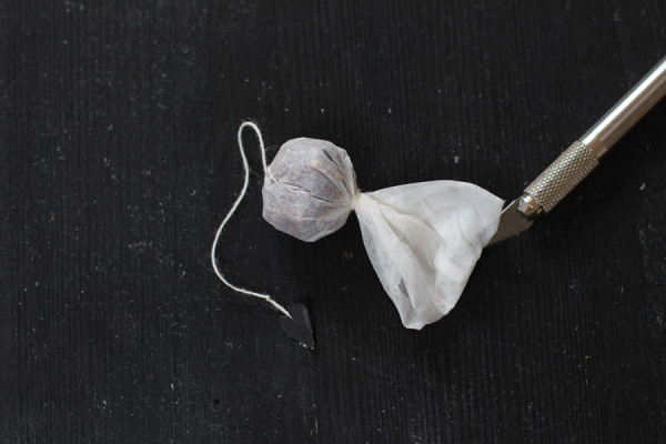 DIY Halloween ghost tea bags.