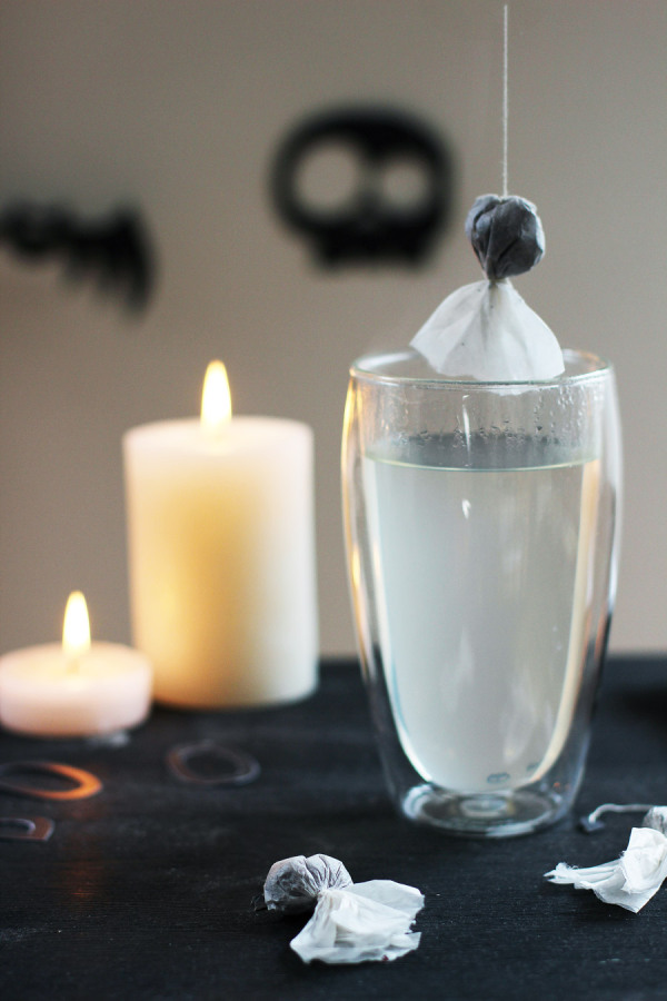 DIY Halloween ghost tea bags.